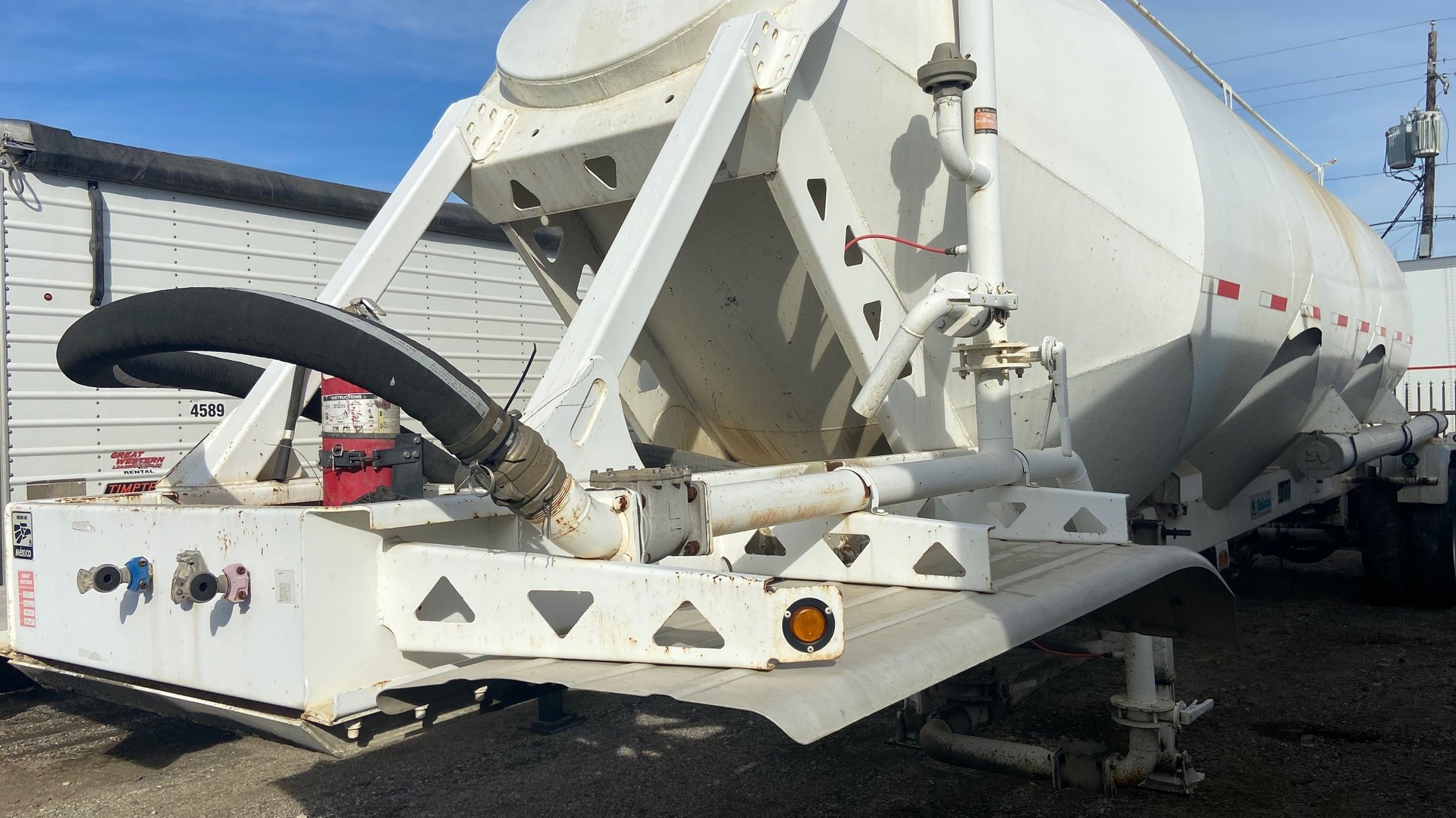 2015 DeLucio Tank Trailer 14277 - New & Used Semi Trailers for Sale & Lease