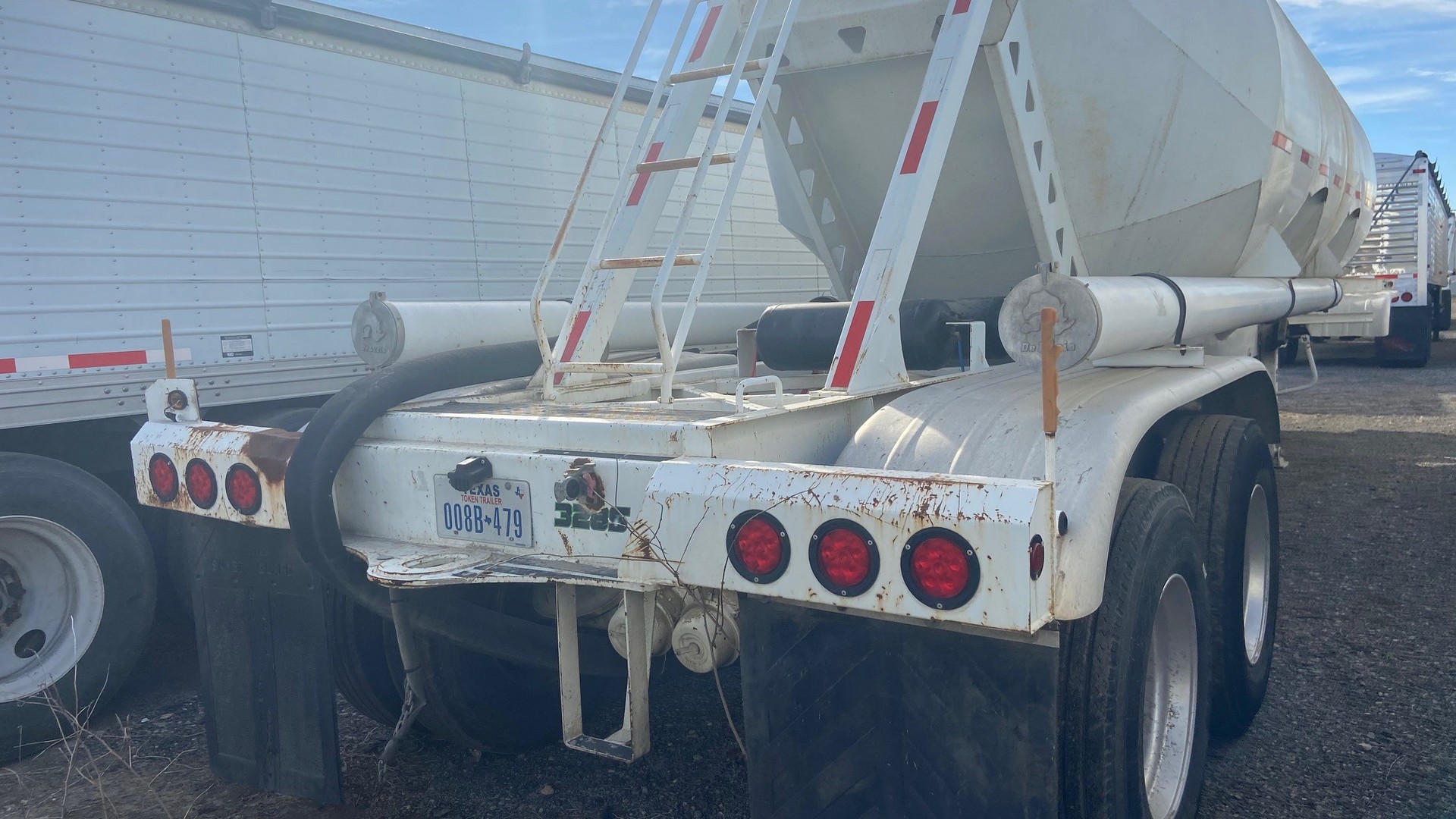 2015 DeLucio Tank Trailer 14277 - New & Used Semi Trailers for Sale & Lease