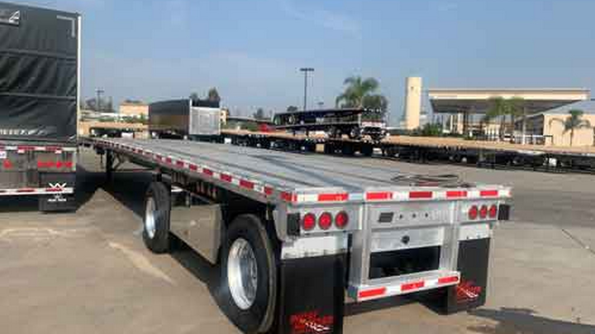 2013.0 EAST Flatbed 15590 - New & Used Semi Trailers for Sale & Lease