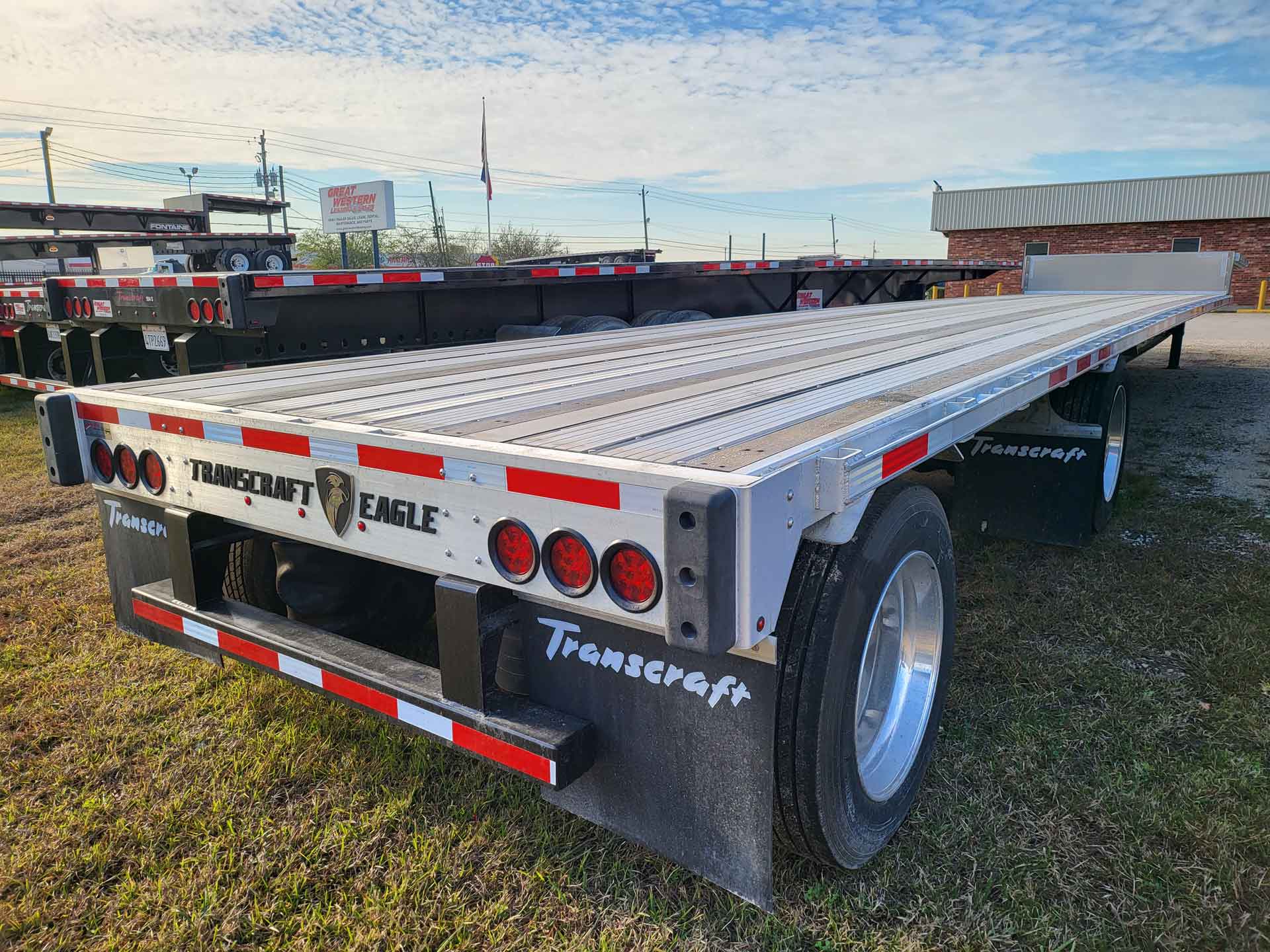 2022 TRANSCRAFT Drop Deck 19569 - New & Used Semi Trailers for Sale & Lease
