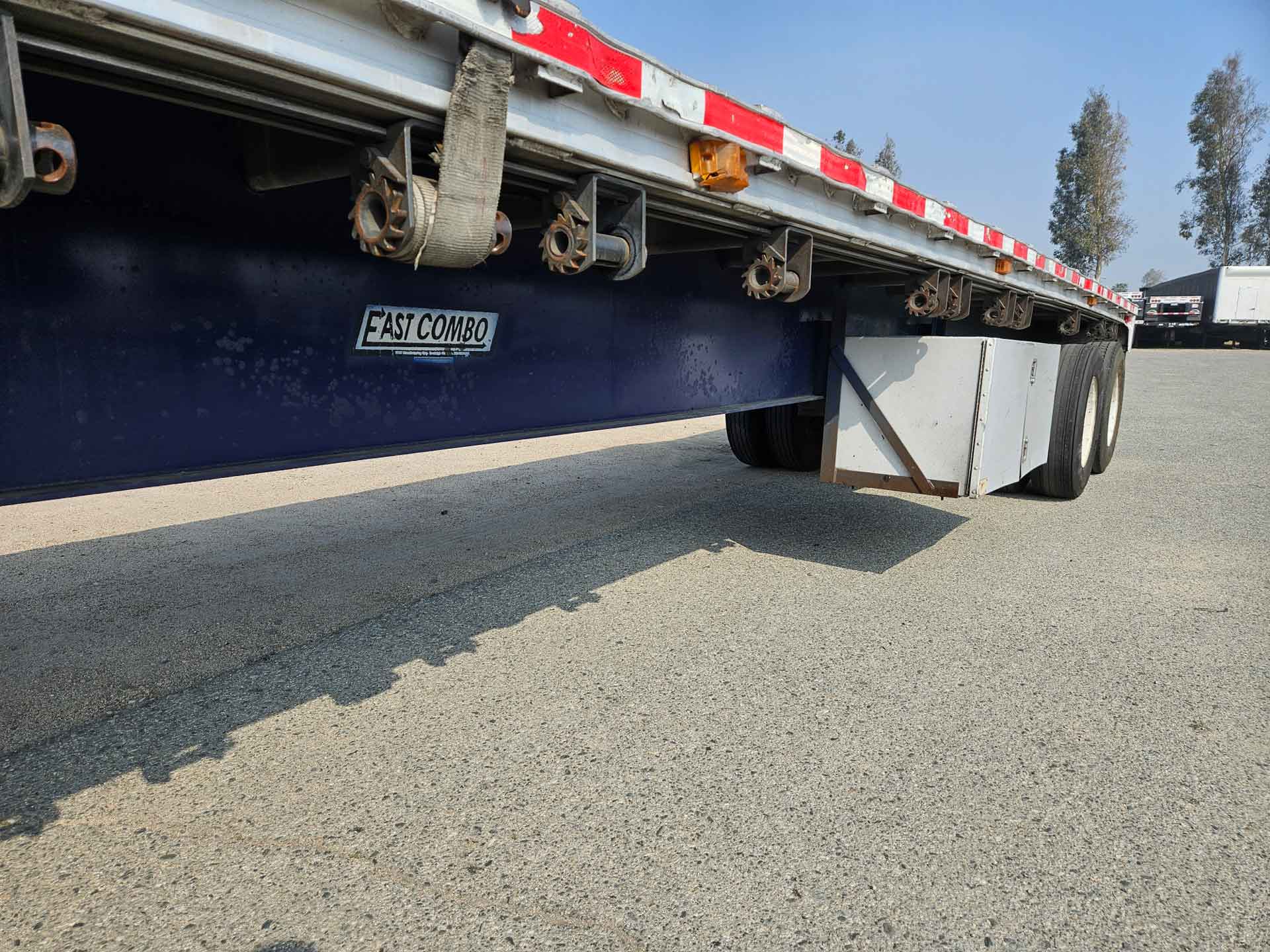 1998 EAST Flatbed 24933 - New & Used Semi Trailers for Sale & Lease